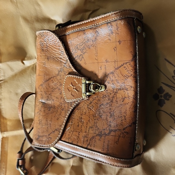 Patricia Nash | Bags | Patricia Nash Shoulder Bag Signature Map S484218 ...